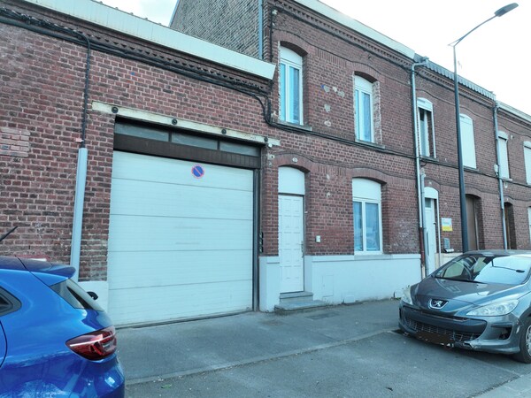 Appartement Lumineux De Ville Avec 2 Places De Parking Privé Intérieur - Saint-Amand-les-Eaux