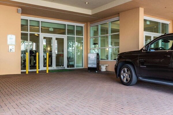 *Luxury Kingdavid*3/2c*kingbedroom*best Location* - Sunny Isles Beach, FL