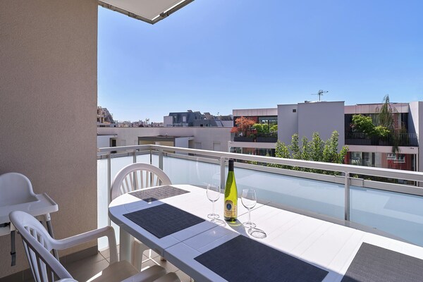Dans Les éToiles - 2 Bedroom With Free Parking Near To The City Center - Strasbourg