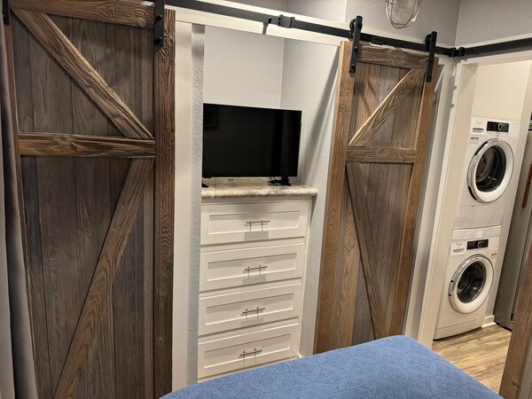Cozy Cabin In Charming Austin With Wifi, Ac - Austin, TX