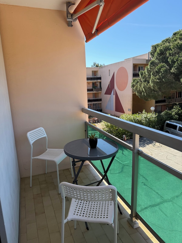 Charmant Appartement Climatisé Avec Balcon Orienté Sud-est à Bormes-les-mimosas - Île du Levant