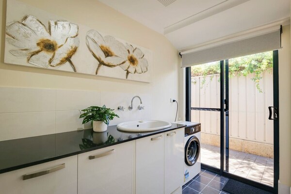 The Monclair Retreat - Pet Friendly Dunsborough - 던스보로