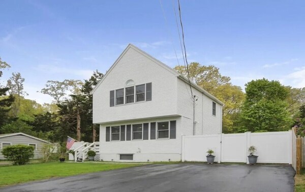 Cozy Modern 2br Near Grays Beach - King Richard's Faire