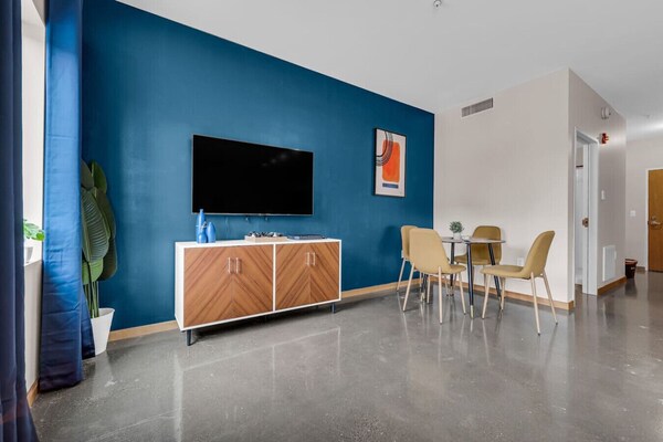 Charming 1br Stay Near Detroits Midtown - Detroit, MI