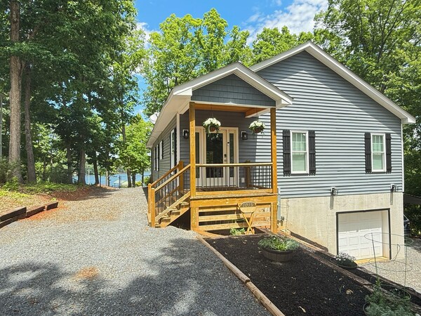 Charming 3-bedroom House In Tranquil Mount Gilead With Lake Views - Lake Tillery, NC