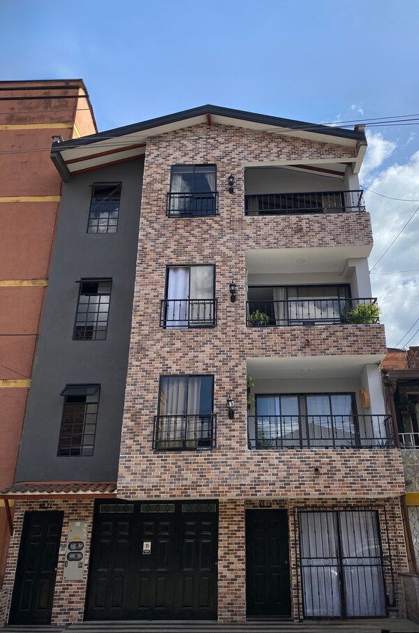 Apartamento Cerca Al Metro Y Al Centro Comercial Viva Envigado - Envigado