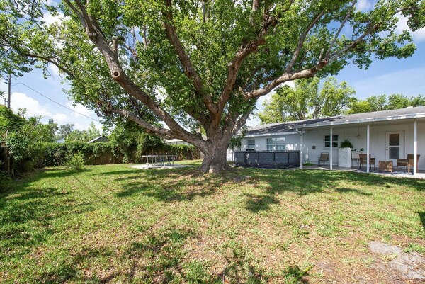 "Sun And Beach Cottage" 4br Sleeps 14! With Pool! - Longboat Key, FL