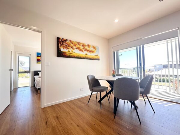 Nice Home In Strathnairn - Canberra
