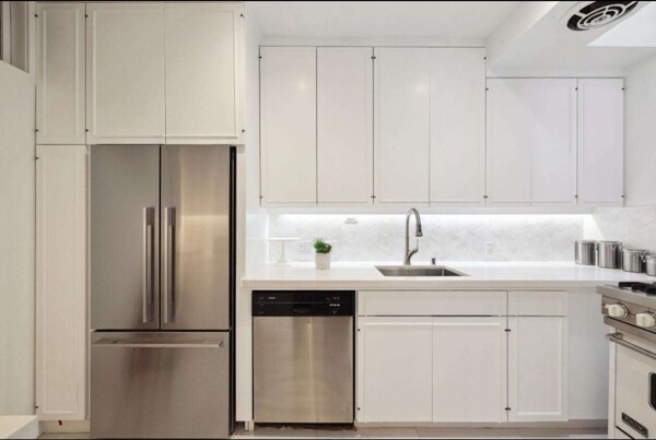 Tony Bennett Suite, Charming Private Suite With Balcony In Lovely San Francisco - San Francisco, CA