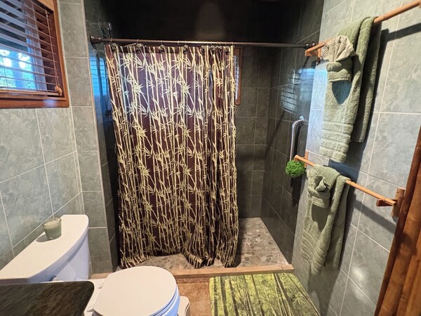 Tropical Bamboo Retreat In Upcountry Maui! - Maui, HI