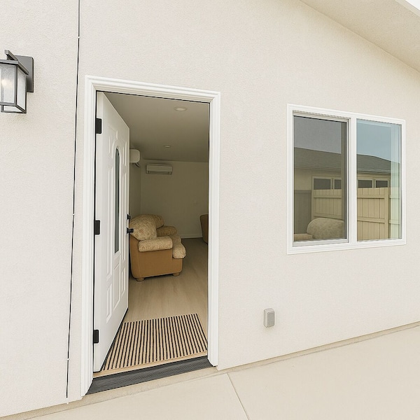 3-bedroom House In Lovely Monrovia With Wifi, Ac. Enjoy Your Stay - Arcadia