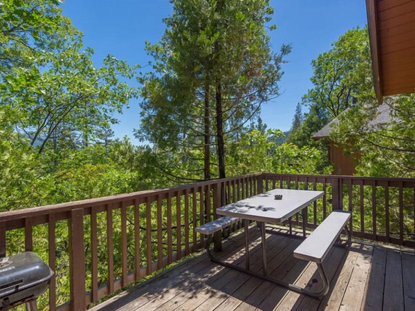 Experience Nature At Charming Pet Friendly Chalet Near Yosemite & Bass Lake - Bass Lake, CA