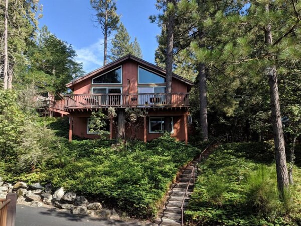 2 Scenic Lakeside Retreat Near Yosemite, Perfect For Hikes & Lake Adventures - North Fork, CA