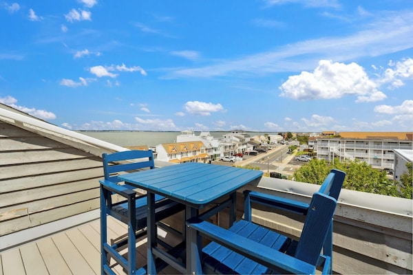 Breezy Point #301 - Rooftop Deck Panoramic Sunsets - Ocean City, MD