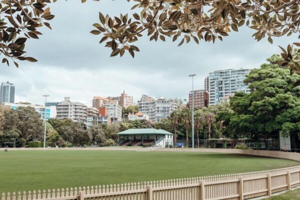 Rushcutters Bay Retreat With Balcony - New Listing - Surry Hills