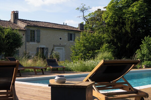 Country House In Town. - Angoulême