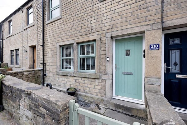 The Old Weavers Cottage - Holmfirth