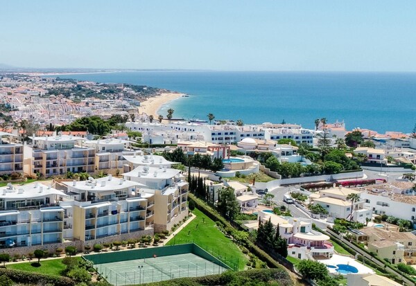 Bnb Homes Apartamento Vista Mar, 3 Terrazas, Piscina & Pista De Tenis - Guia