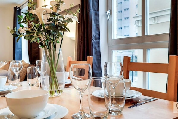 Two Bedroom, Serviced Apartment In Aldgate East - Bellingham - London 