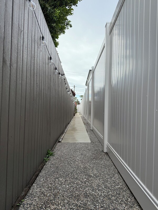 Jamberrybythebay  Stylish 2br Stay Just 1 Minute To The Beach - Fraser Coast Regional