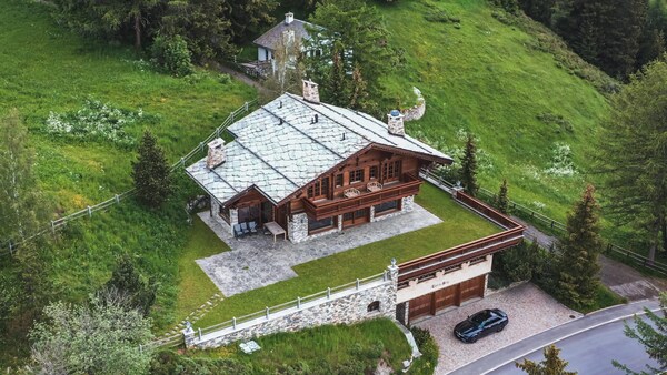 Chalet Des Reines - Luxe Discret, Vue Imprenable, Clame Absolue - Sierre