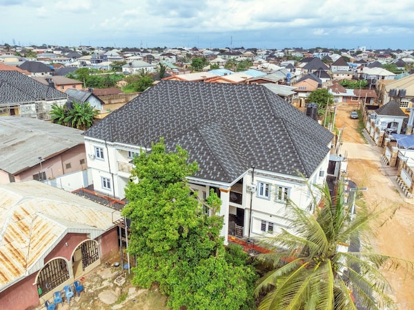 2025 Built 3br Gated Suite In Etete G.r.a, Benin City | Safe, Stylish & Spacious - Benin City