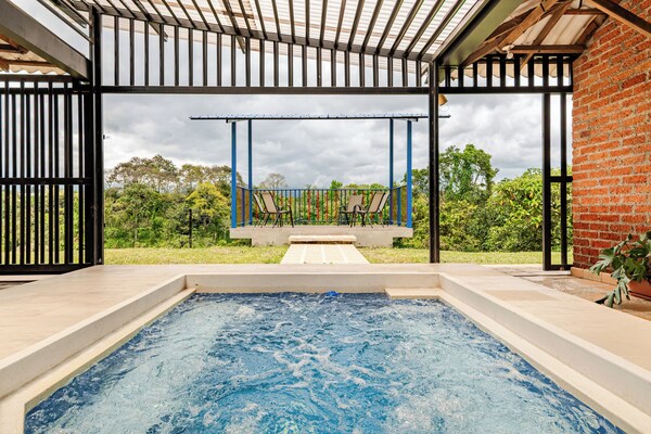 Casa Campestre Con Jacuzzi Privado Cerca Al Parque Del Café En El Quindio - Montenegro