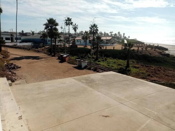 Acogedora Casa De Playa Con Acceso A Alberca, Con Capaidad Hasta 10 Personas - Rosarito