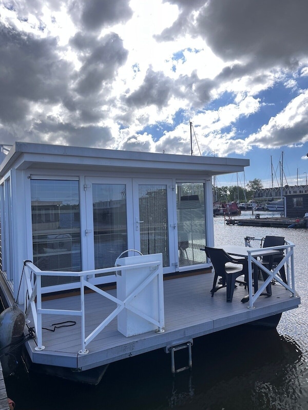 Houseboat Tomio Ns001 - Volendam