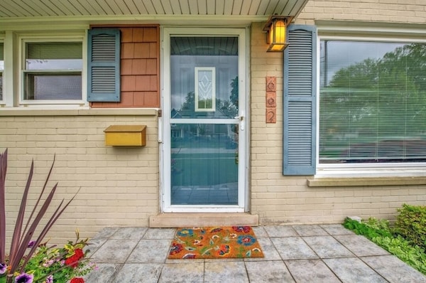 Elegant, Artsy Home In N. Royal Oak! - Royal Oak, MI