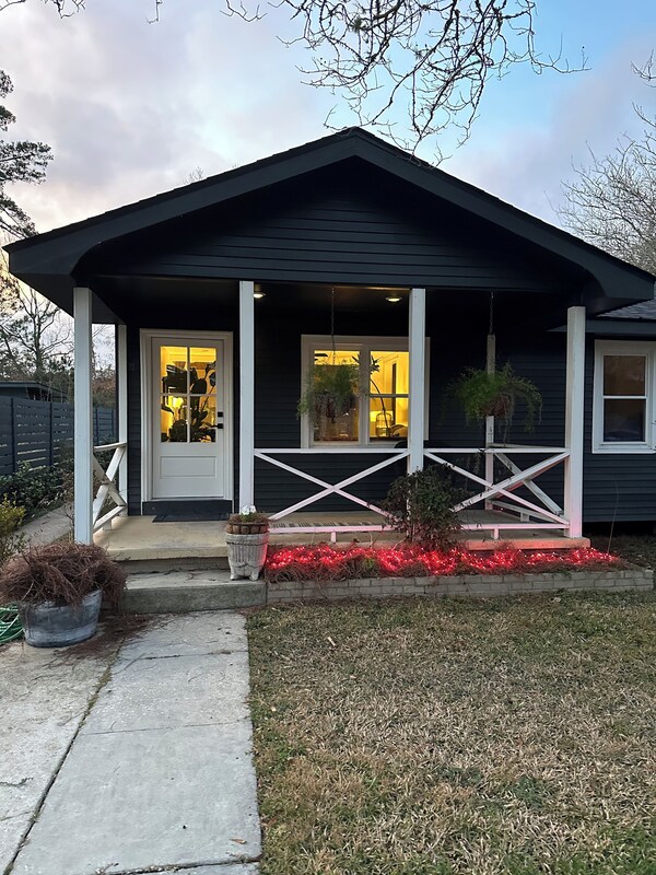 Charming 3-bedroom House In Delightful Mandeville With Wifi, Ac, Full Kitchen! - Covington, LA