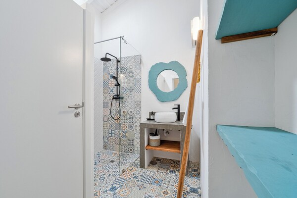 Teal And Green-alqueva Country House. In Amieira, Just A Few Steps From Lake Alqueva - Portel