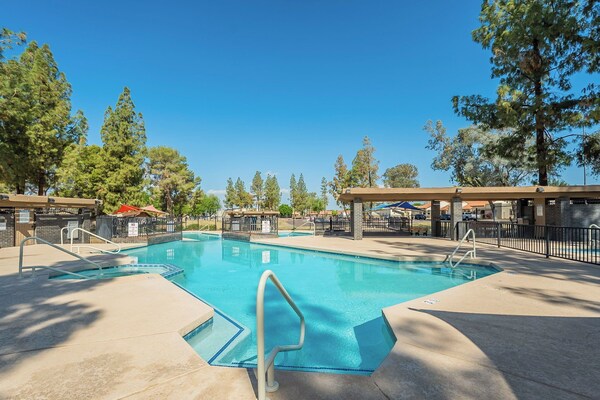 Sonoran Escape 3-bedroom Town Home In Sunny Mesa - Mesa
