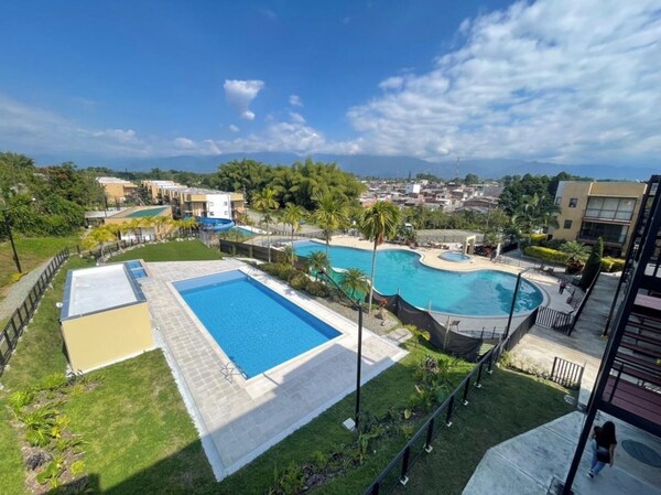 Apartamento En La Tebaida Con Piscina,tobogan,bbq - La Tebaida