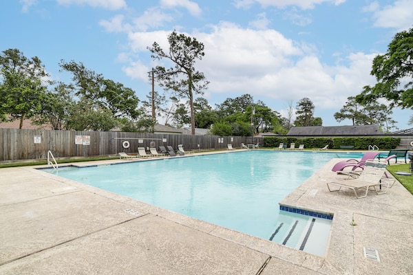 Pool Access: Energy Corridor Townhome In Houston! - Briar Forest Drive – Houston
