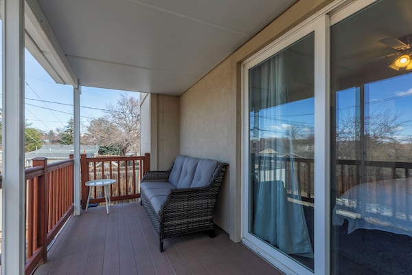 Modern Getaway With Private Balcony In Denver! - Littleton