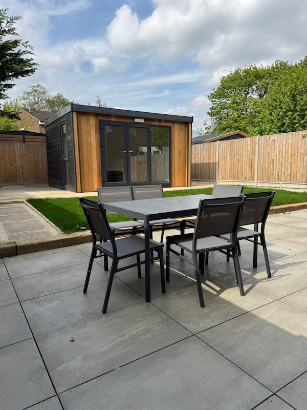 Spacious 4-bedroom House Hemel Hempstead - Aéroport de Londres Luton (LTN)