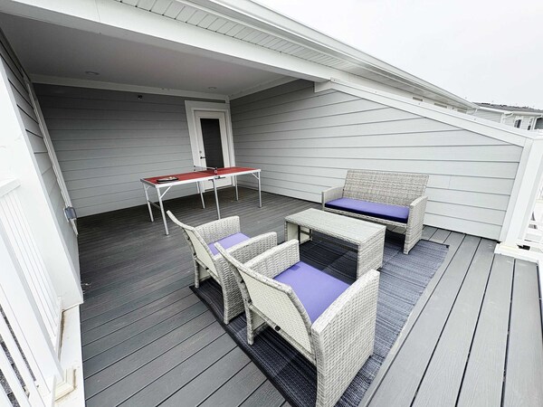 4br Home  Well-furnished, Garage Included - Naperville