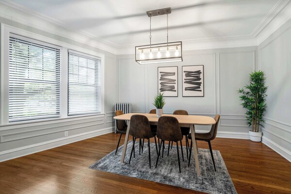 Spacious 4br Retreat - Chase E1 - Chicago, IL