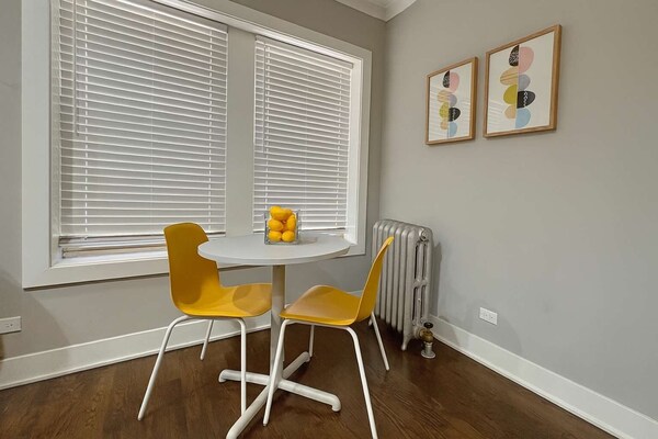 1br Stylishly Apt In Lakeview - Chicago, IL