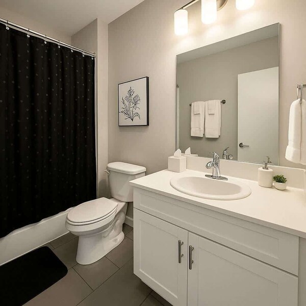 Modern Studio On Broadway - Old Town - Chicago