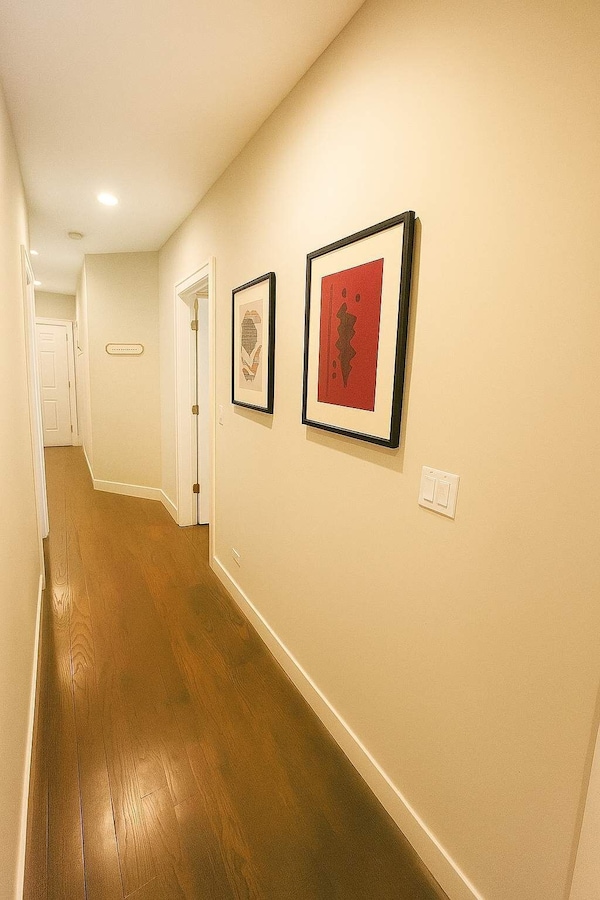 Your 2br Home In The City - Chicago, IL