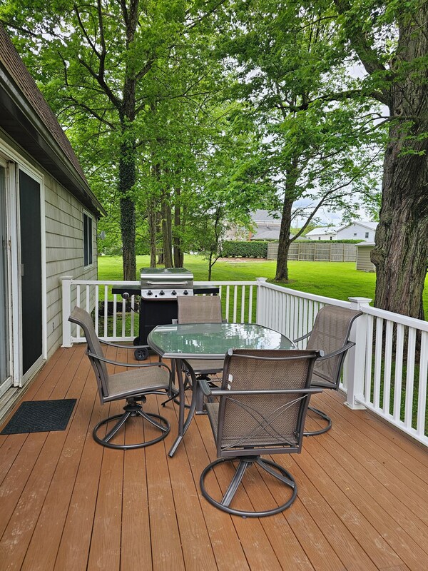 Hemlock Hideaway Quiet Getaway By Pymatuning Lake With Wi-fi, And Ac - Conneaut Lake, PA