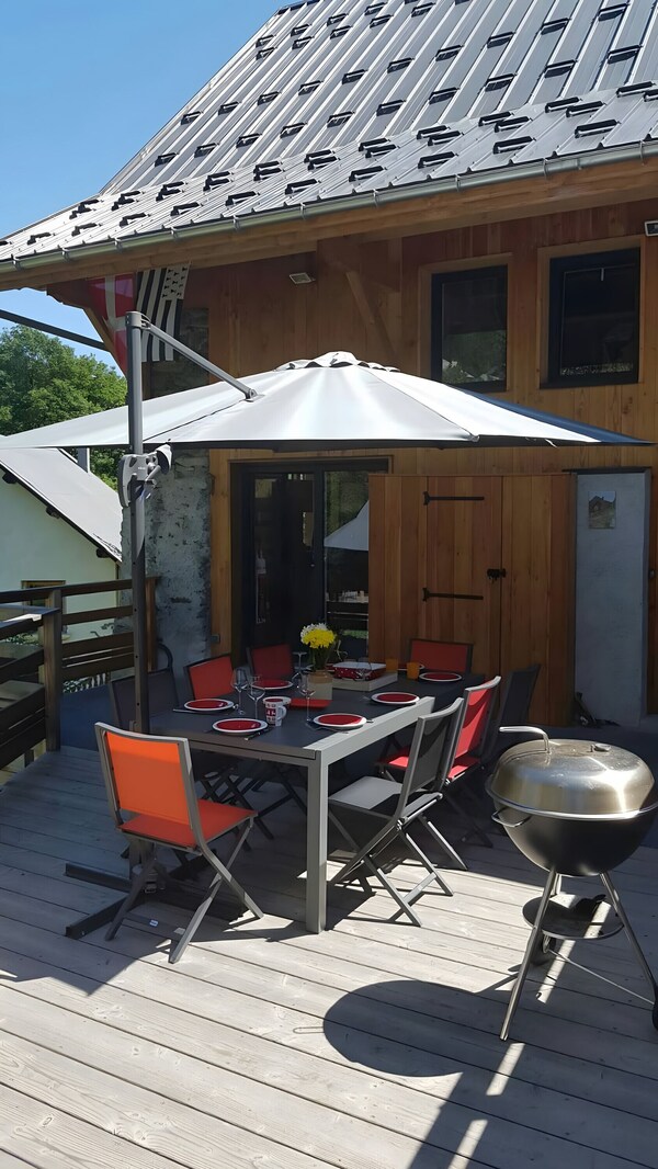 Appartement 'Breizh Chalet - 14 Personnes' Avec Vue Sur Les Montagnes, Terrasse Privée Et Wi-fi - Saint-Jean-d'Arves