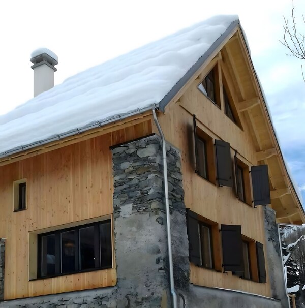 Appartement 'Breizh Chalet - 6 Personnes' Avec Vue Sur La Montagne, Jardin Privé Et Wi-fi - Allevard