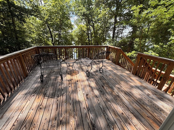 Semi Secluded Getaway - Lake Gaston