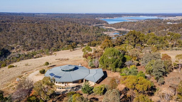 Luna Views Retreat By Property Mums - Bacchus Marsh