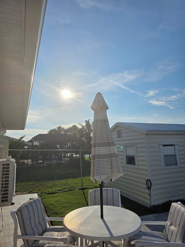 Charming 1-bedroom Apartment With Wifi And Ac In Delightful Port Charlotte - North Port, FL