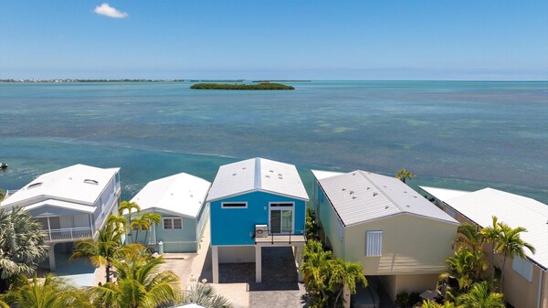 Oceanfront 2br In Venture Out | 35' Dock, Sunrise Views, Coastal Charm - Big Pine Key, FL