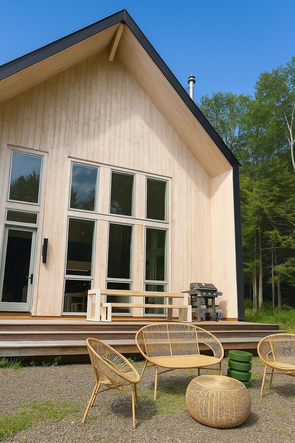 Vinyl Pines-luxe Catskills Escape On 10 Acres - Bethel, NY